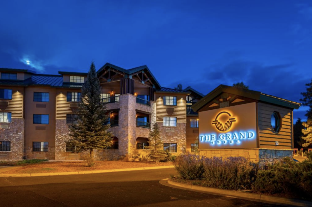 Where To Stay Near The Grand Canyon - Danielle Outdoors